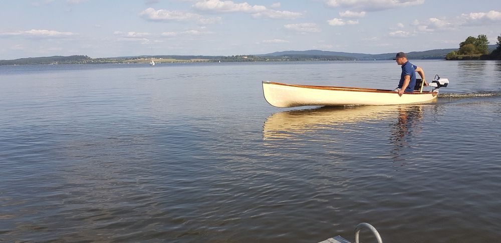 460 Open Motor Kanu 3 Sitzer GFK Kanu mit Mahagoni LAGERND (Neu und ...