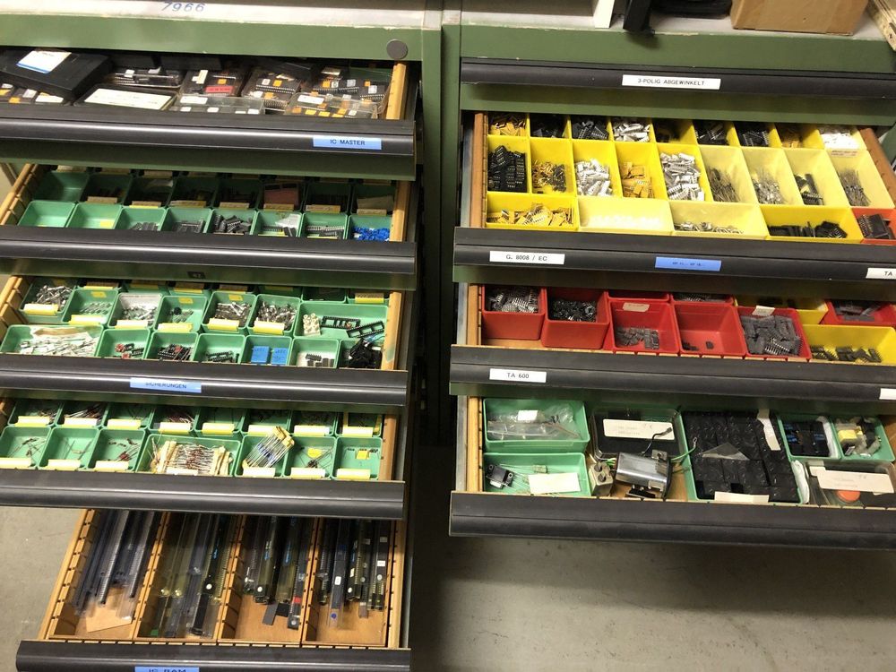 Elektronikteile (Neu (gemäss Beschreibung)) in Dänikon ZH für CHF 77 ...