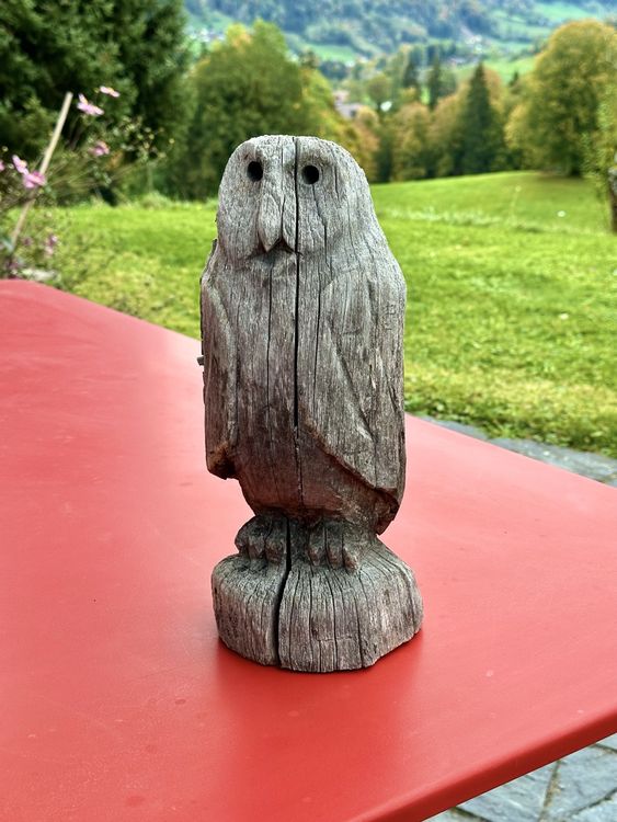 Uhu „Fröhlich“ Holzskulptur 35cm hoch, handgefertigt (Gebraucht) in ...