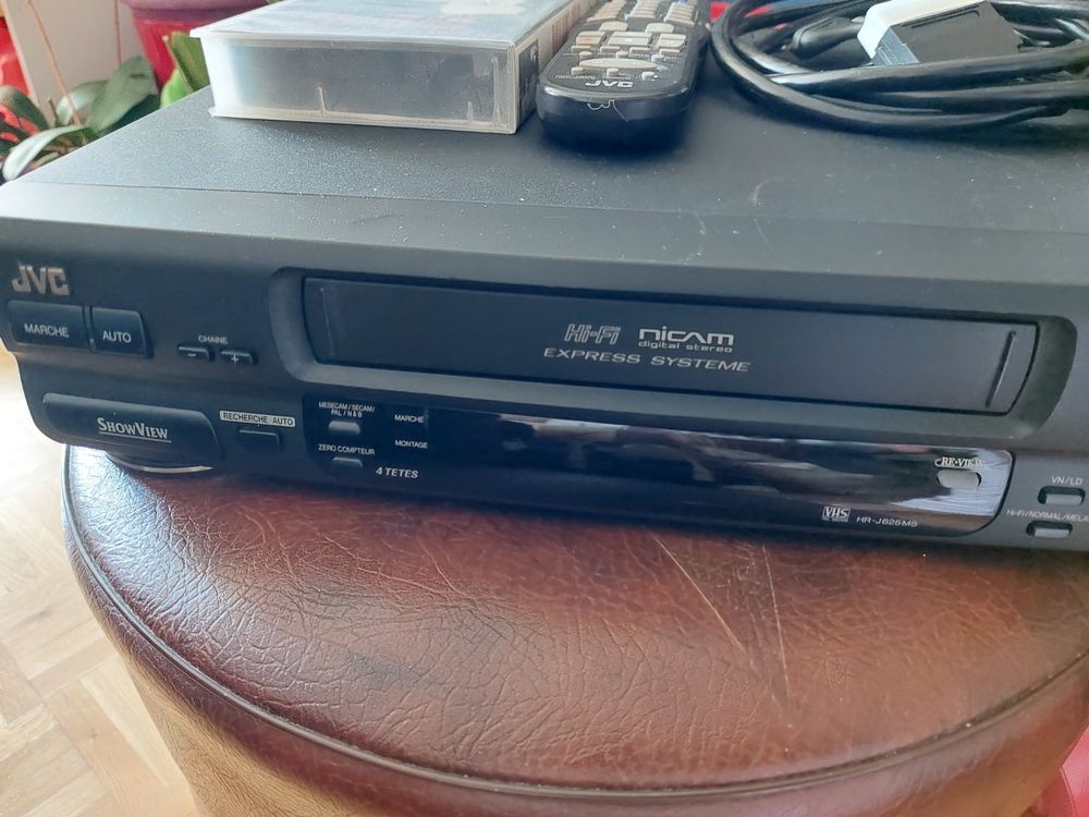 magnétoscope VHS marque JVC avec accessoires pour film VHS (Gebraucht ...