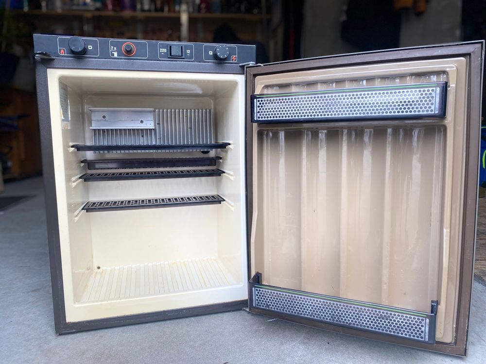 Electrolux Kühlschrank aus 80‘ VW Bus (Gebraucht) in Zürich für CHF 50 ...