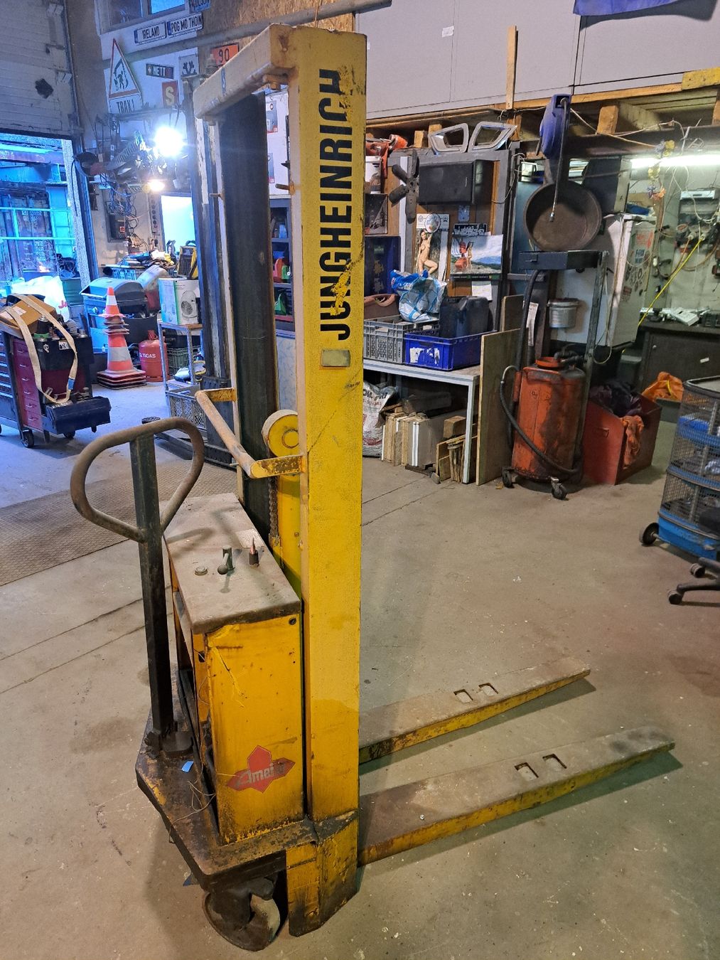 Defekt! 1000 kg Hubwagen Elektrostapler Stapler Transpallet (Defekt) in ...