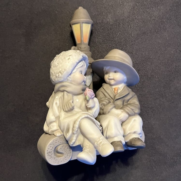 Kim Anderson: Liebespaar auf Bank Figur (Neu (gemäss Beschreibung)) in ...