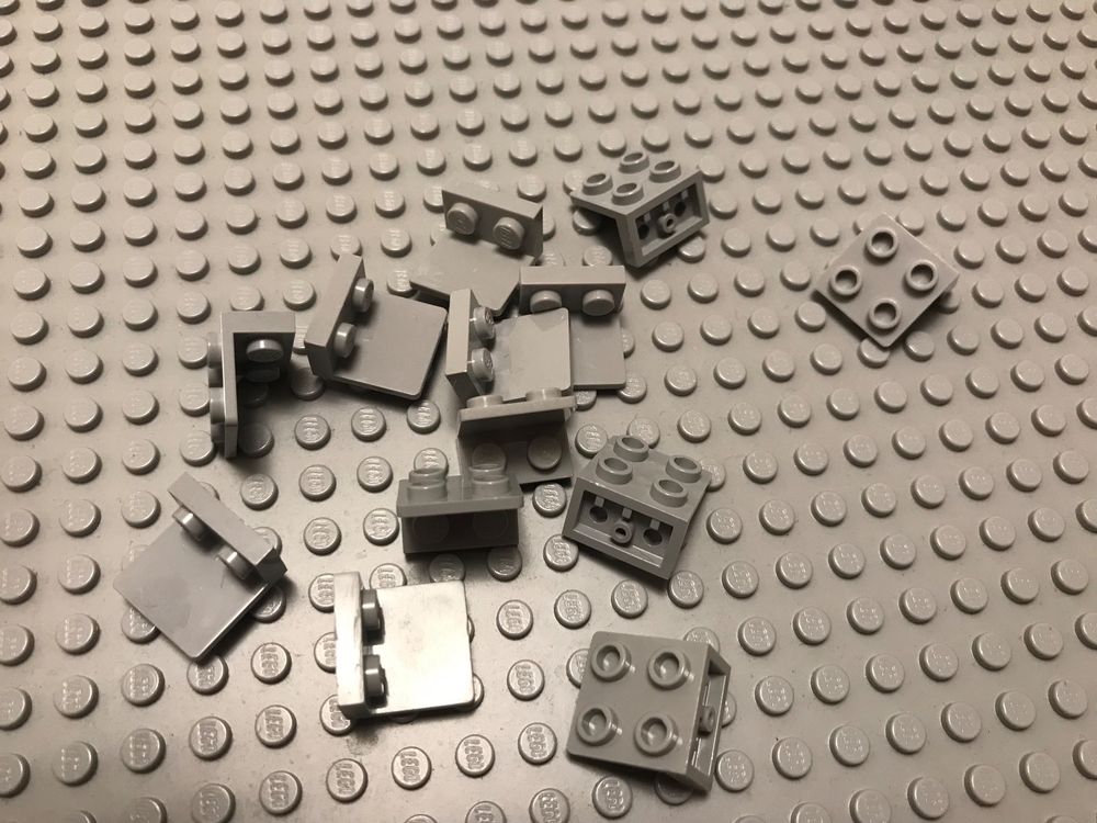 Lego Winkelplatte 13 Stück hellgrau | Kaufen auf Ricardo