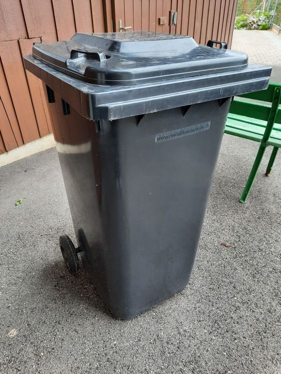Container 240L/126kg (Gebraucht) in Schaffhausen für CHF 10 – nur ...