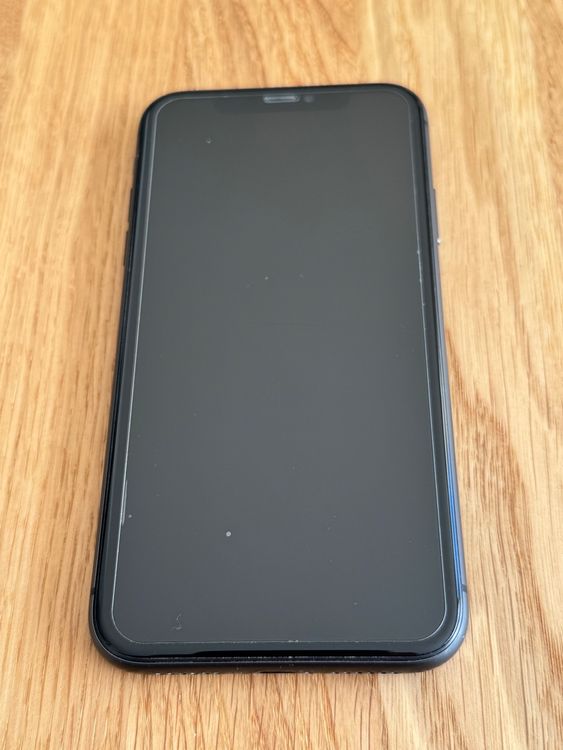 iPhone 11 128GB Schwarz, guter Zustand, mit Zubehör | Kaufen auf Ricardo
