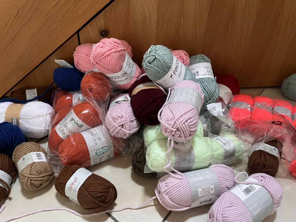Immense lot laine crochet tricot. Neuf Phildar, Gruendl. (Neuf (Voir ...