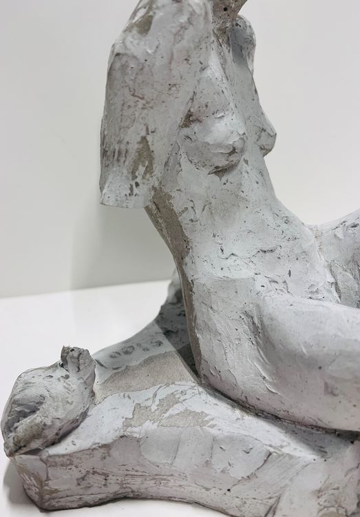 Akte Dame Keramik Skulptur unleserlich signiert (Gebraucht) in Root für CHF 10 – mit Lieferung ...