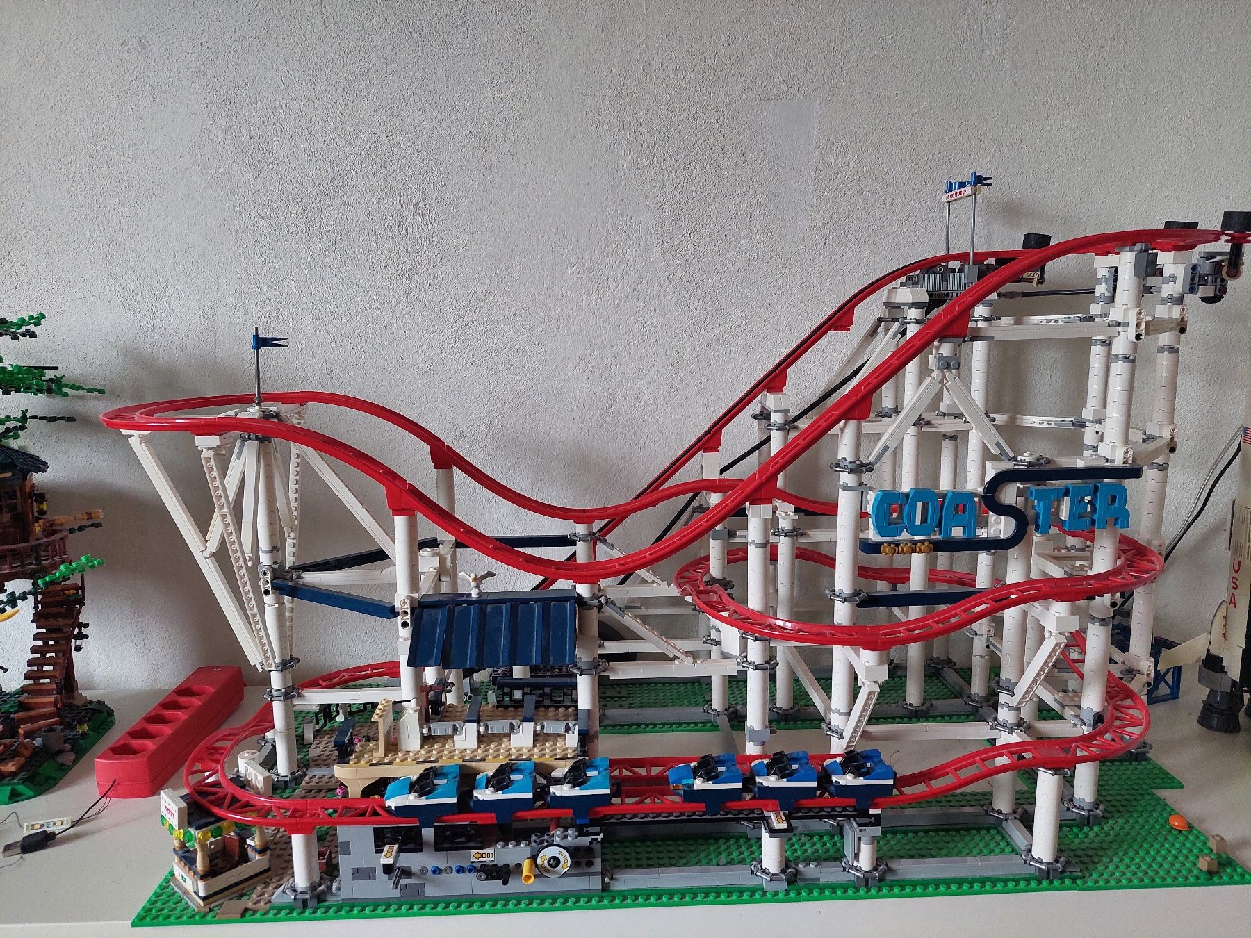 montagne russe LEGO Creator Expert (10261) (Gebraucht) in Cormondrèche ...