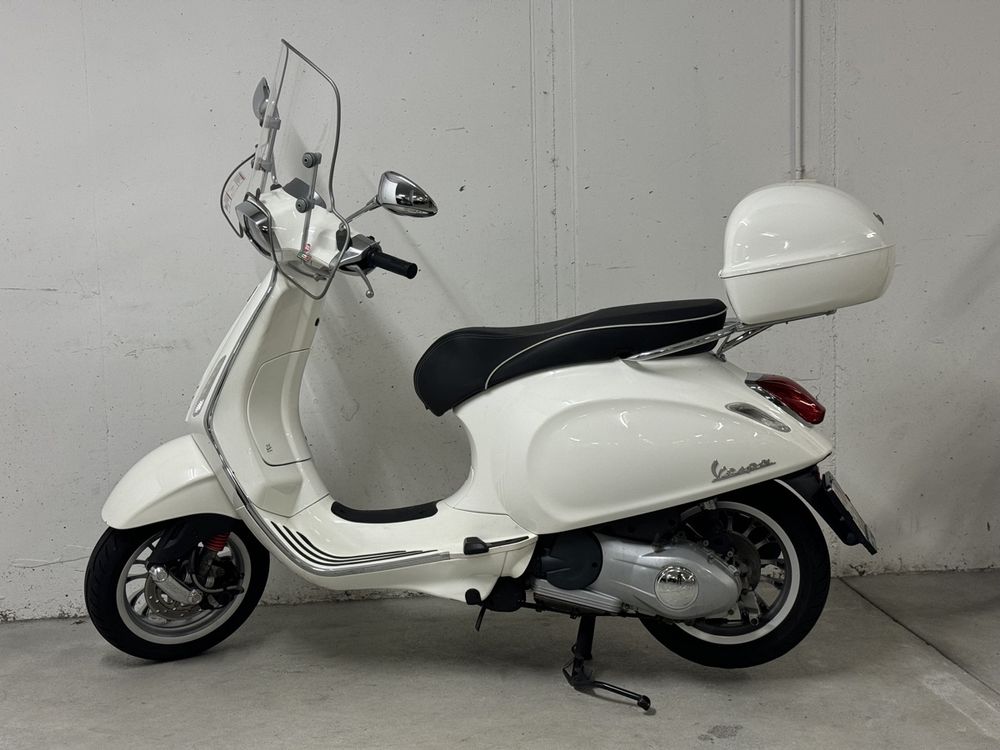 Elegante Vespa Sprint 125 (weiss) (Gebraucht) in Zuerich für CHF 3200 – nur Abholung auf Ricardo ...