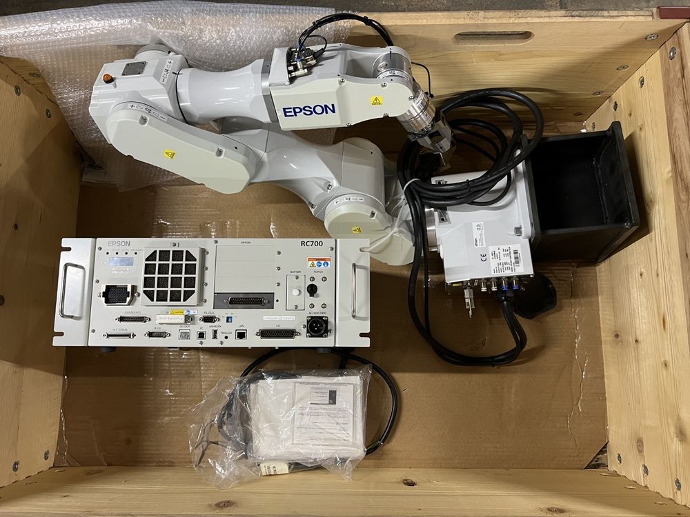 Roboter Epson C4-A901S inkl. RC700 Steue (Gebraucht) in Zuchwil für CHF 7084 – nur Abholung auf ...