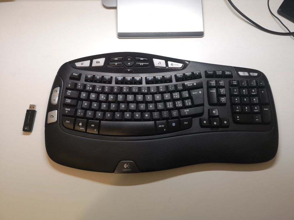 Logitech Wave 2.4 Wireless Tastatur K350 | Kaufen auf Ricardo