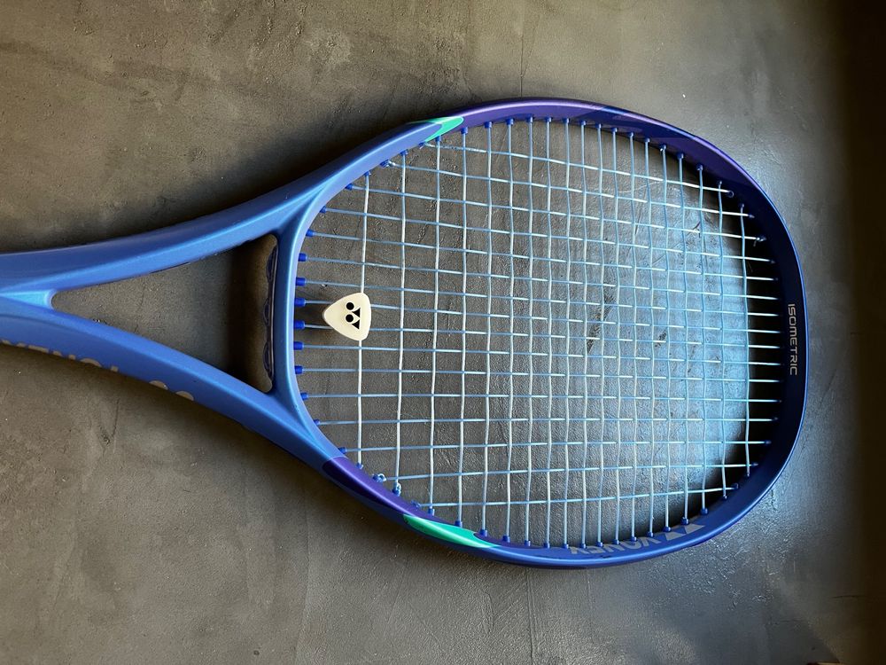 Yonex Ezone 100 2025 (D'occasion) à Courrendlin pour CHF 95 – avec ...