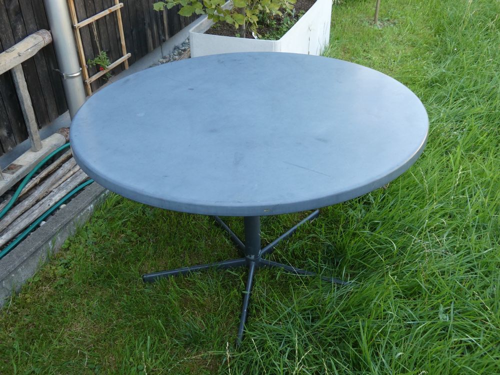 grosser runder Gartentisch Schaffner PIXOLIT (Gebraucht) in Lüchingen ...