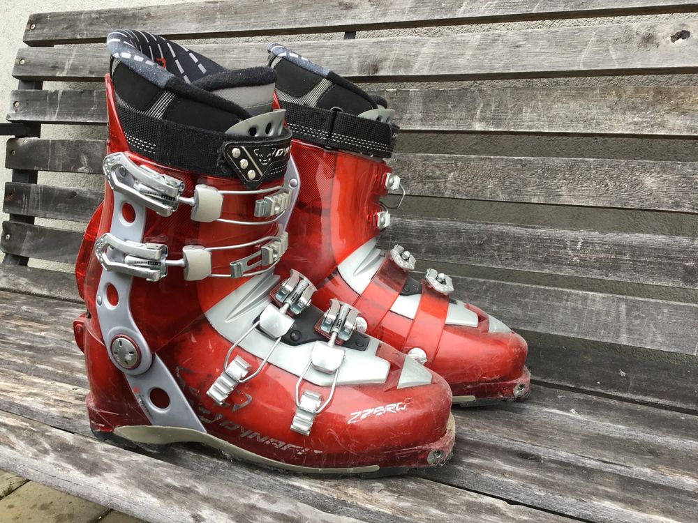 Dynafit Zzero Tourenskischuh 28.5 (Defekt) in Tumegl/Tomils für CHF 30 ...