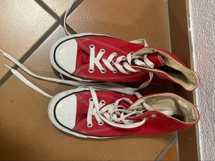 Rote Converse All Stars Chucks Gr. 37, guter Zustand (Neu (gemäss ...