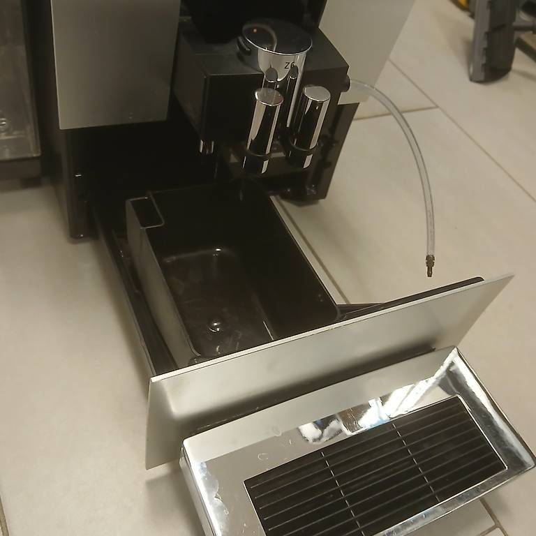 Machine à café Jura Z6 (D'occasion) à Cottens FR pour CHF 500 – retrait ...