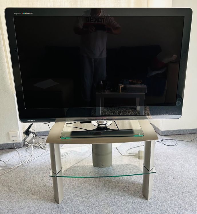 46 Zoll LED TV „SHARP LC-46LE814E“ AQUOS QUATTRON inkl. Rack (Gebraucht ...