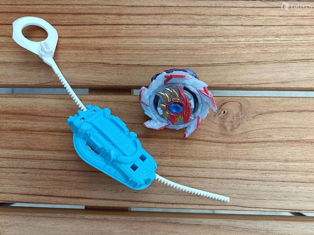 1 Beyblade, Modell: Hasbro Beyblade BS Kolossal Helios H6 (Gebraucht ...