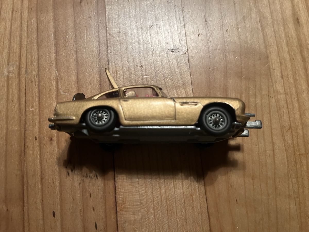 Aston Martin Corgi Toys DB 5 James Bond 007 (Defekt) in Wabern für CHF ...