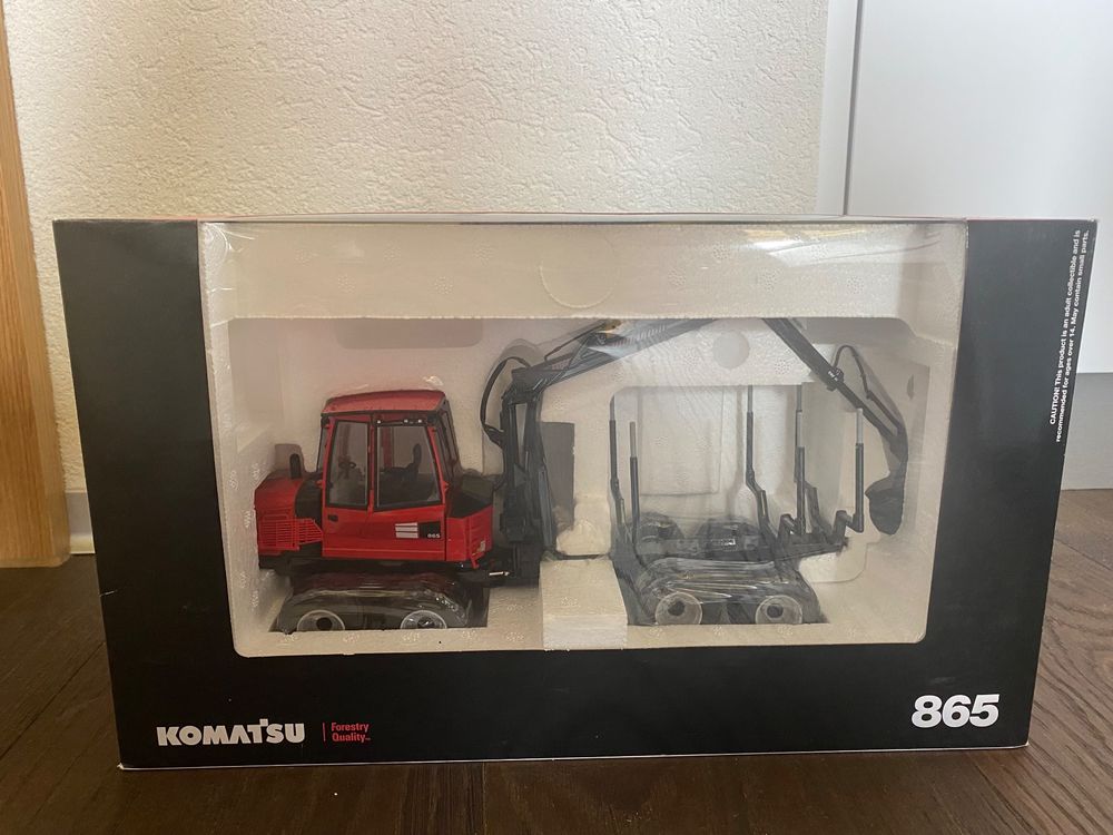Komatsu Forest 865 Forwarder 1:35 (Neu und originalverpackt) in ...