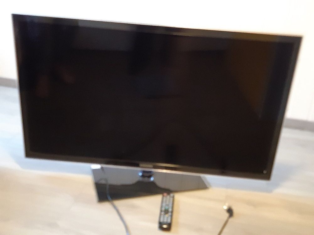 Samsung TV. Smart. UE32F6510SS. (32 Zoll) (Gebraucht) in Flamatt für ...