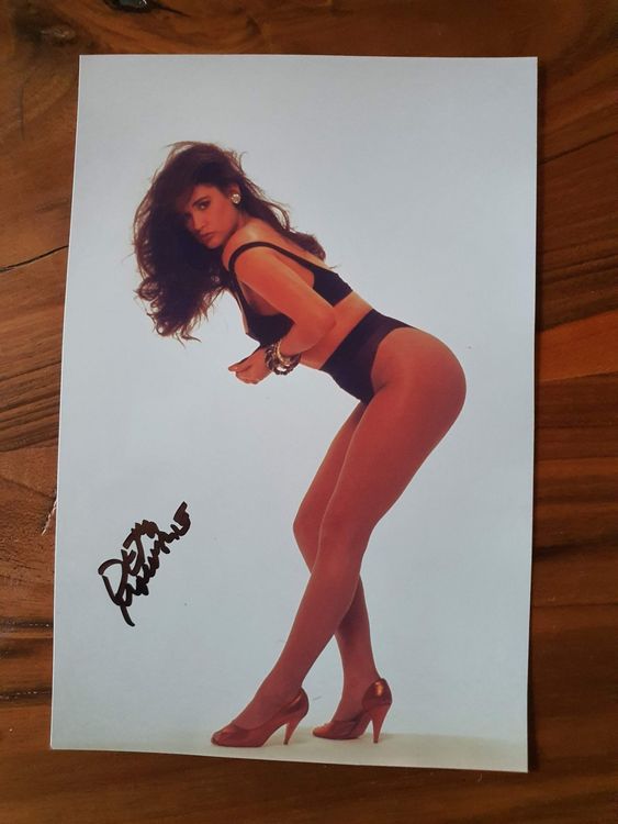 Demi Moore, handsigniert (Gebraucht) in Buchs ZH für CHF 20 – mit Lieferung auf Ricardo kaufen