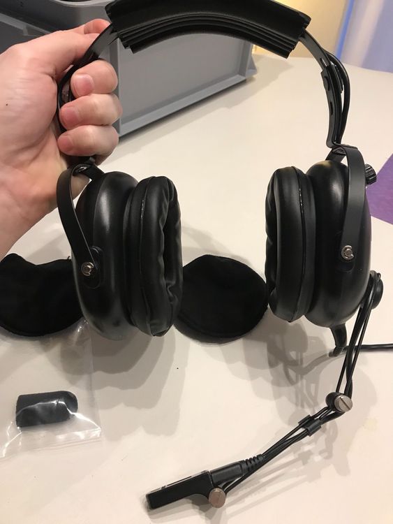 Flightcom 4DX Aviation-/ Pilot Headset (Gebraucht) in Neuenhof für CHF ...