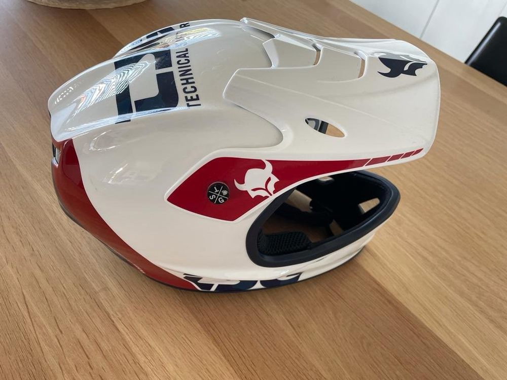 Helm Downhill SQUAD (Gebraucht) in Zürich für CHF 25 – nur Abholung auf ...