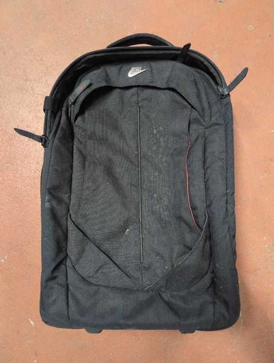 Nike Rollkoffer Reisetasche Trolley - Ideal für den Urlaub (Gebraucht ...
