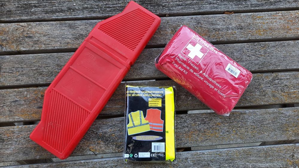 Notfallset fürs Auto | Kaufen auf Ricardo