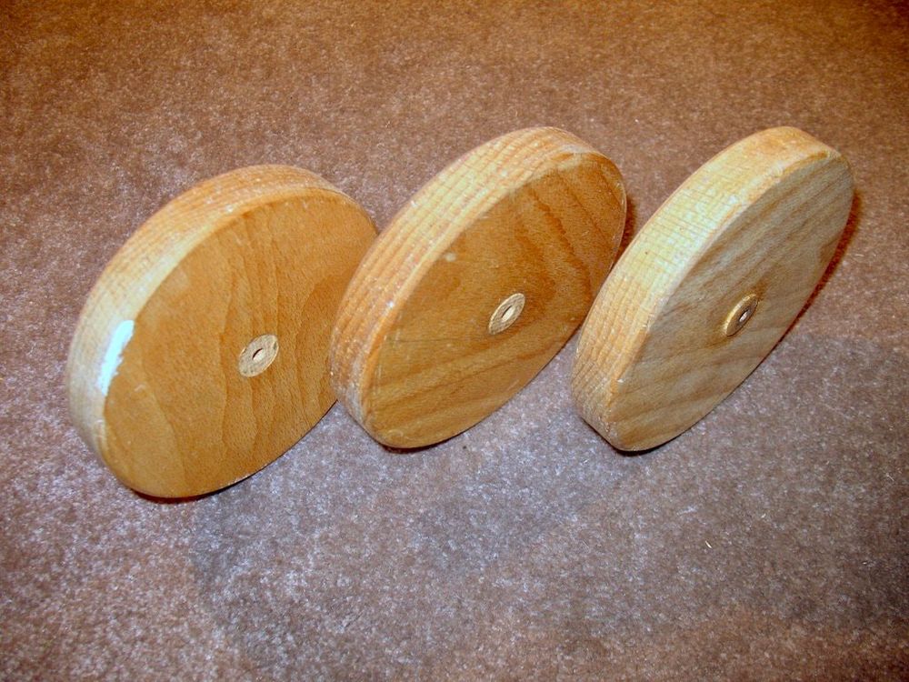 3 Holz Räder Massiv Buche für Fahrzeuge Wagen Basteln (Gebraucht) in ...