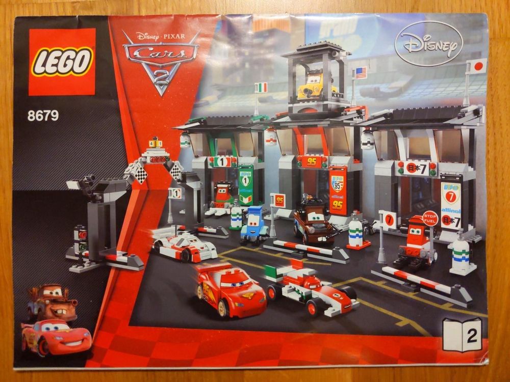 LEGO set 8679 - Cars 2 - Le circuit international (Gebraucht) in ...