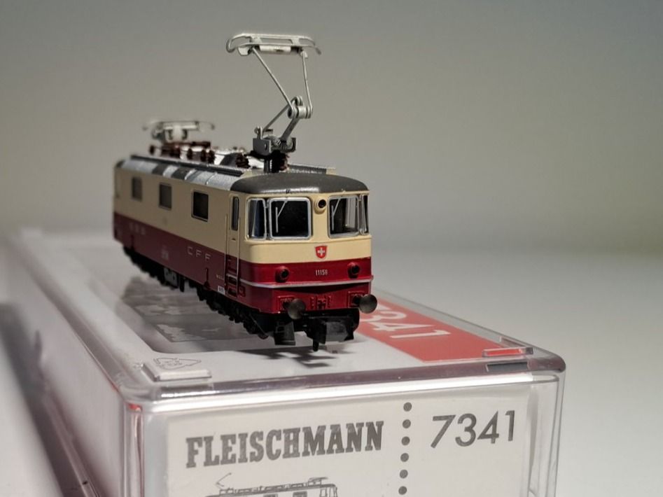 Fleischmann SBB Re 4/4 II TEE - Spur N (Neu und originalverpackt) in ...