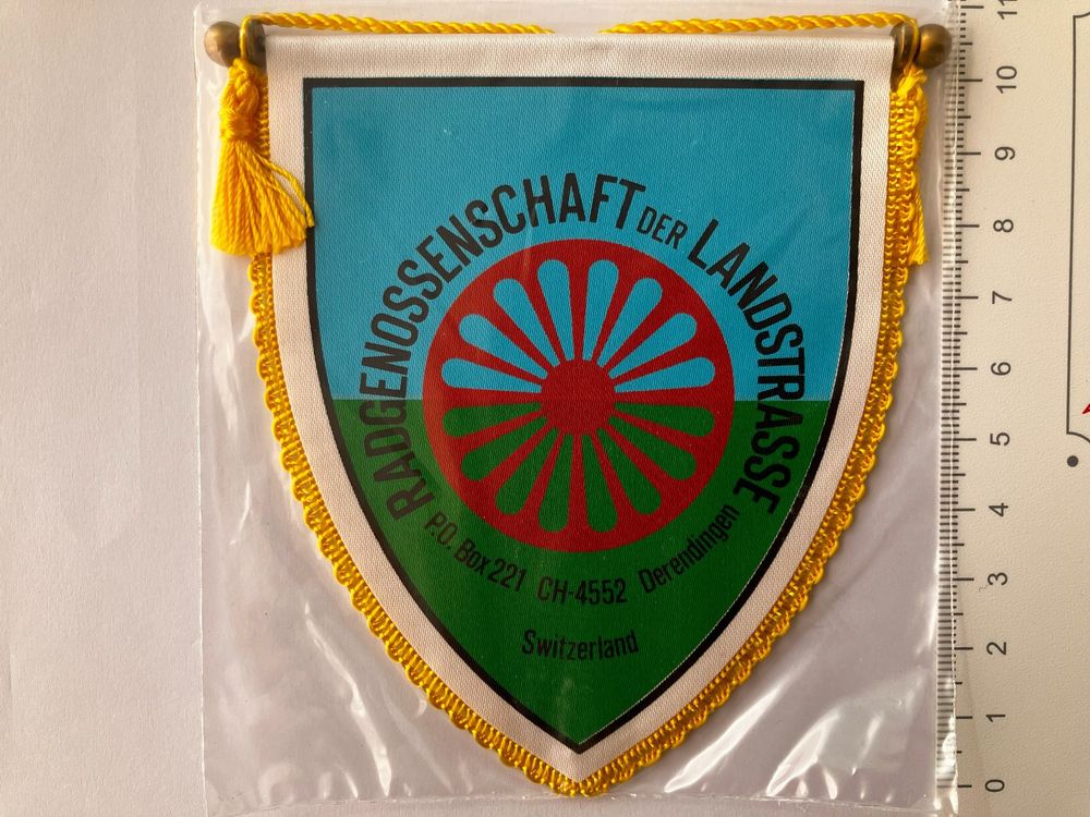 Vintage Fanion/Wimpel RADGENOSSENSCHAFT DER LANDSTRASSE (Neu und originalverpackt) in Gland für ...