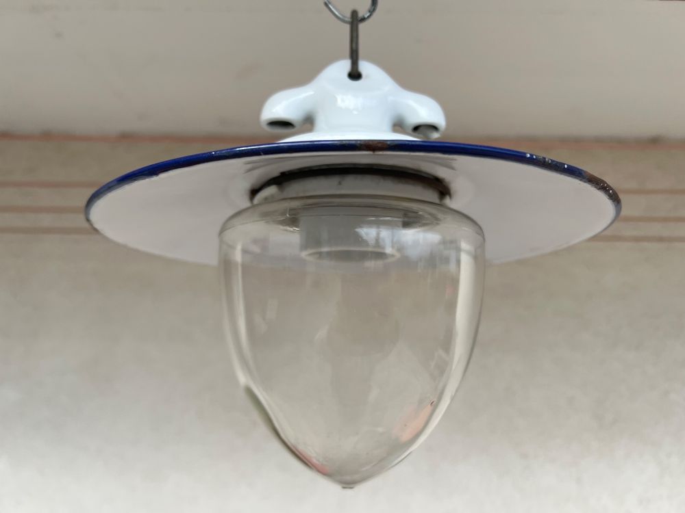 Deckenlampe / Stalllampe mit Glas und Emailschirm (Gebraucht) in ...