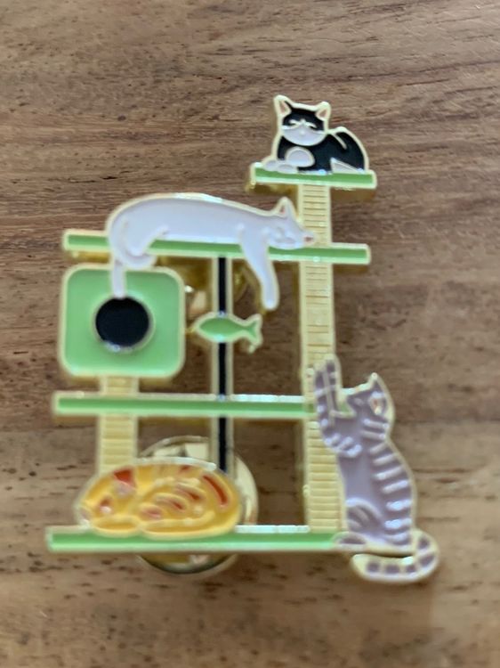 Pin Katzen Kratzbaum (Neu und originalverpackt) in Geneve für CHF 1.2 – mit Lieferung auf ...