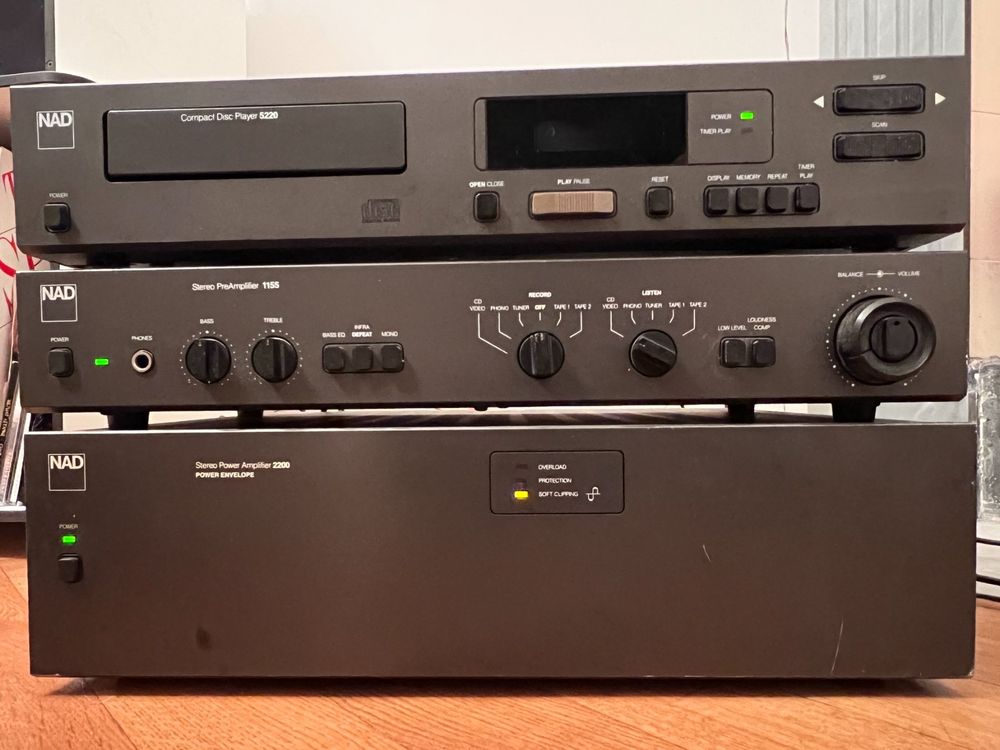 NAD, chaine stéréo hifi, pré-ampli, amplificateur, CD (Gebraucht) in ...