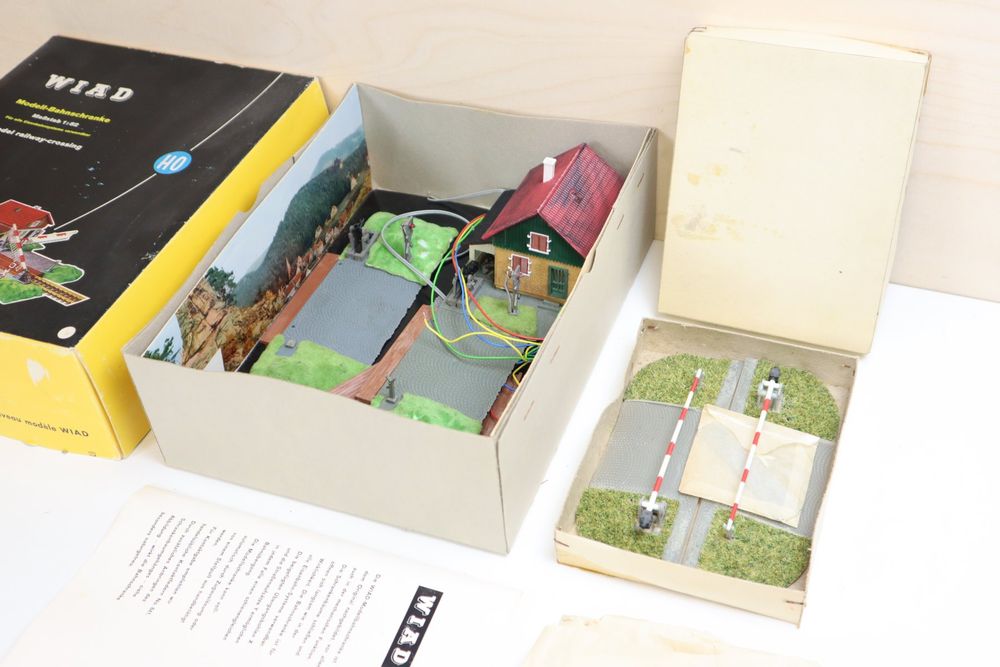 WIAD 581 & VEB Bahnübergang H0 Antik - Rarität H0 (Gebraucht) in ...