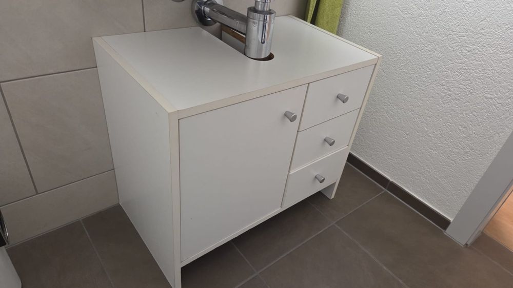 Waschbeckenunterschrank (Gebraucht) in Langenthal für CHF 1 – nur ...