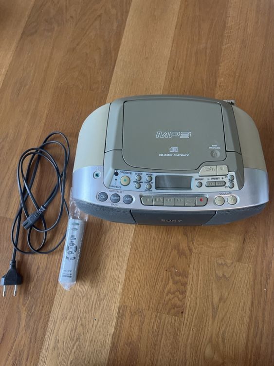 Sony Radio, CD/MP3-Player, Kassette (Gebraucht) in Niederönz für CHF 1 ...