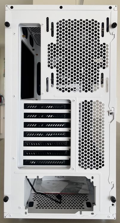 Fractal Design R5 Weiss (Gebraucht) in Wuerenlos für CHF 45 – mit ...