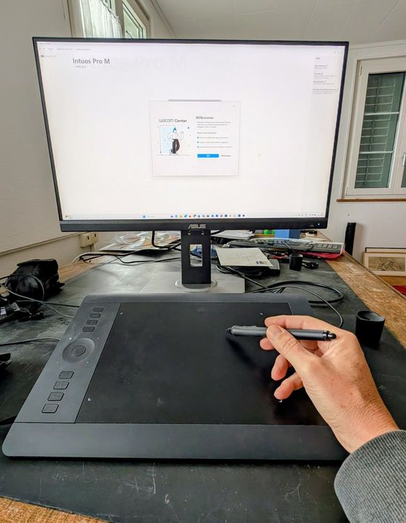 WACOM Grafisches Tablet Intuos Pro M (Gebraucht) in Binningen für CHF ...