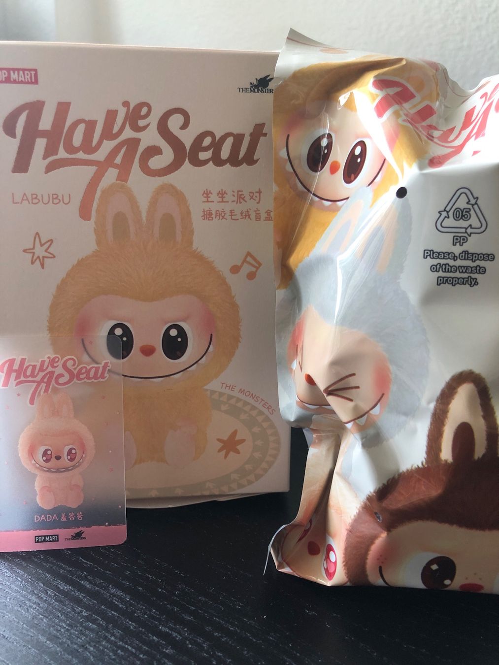 Pop Mart Labubu V2 Have A Seat - DADA (check card) (Neu (gemäss ...