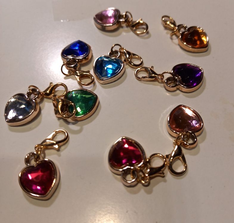 10 Stk.Acryl Herz Anhänger+Karabiner (Neu (gemäss Beschreibung)) in Zizers für CHF 2.5 – mit ...