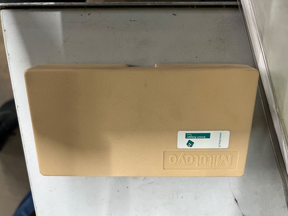 Mitutoyo Oberflächen-Rauheitsprüfgerät SJ-201P (Gebraucht) in Zuchwil ...