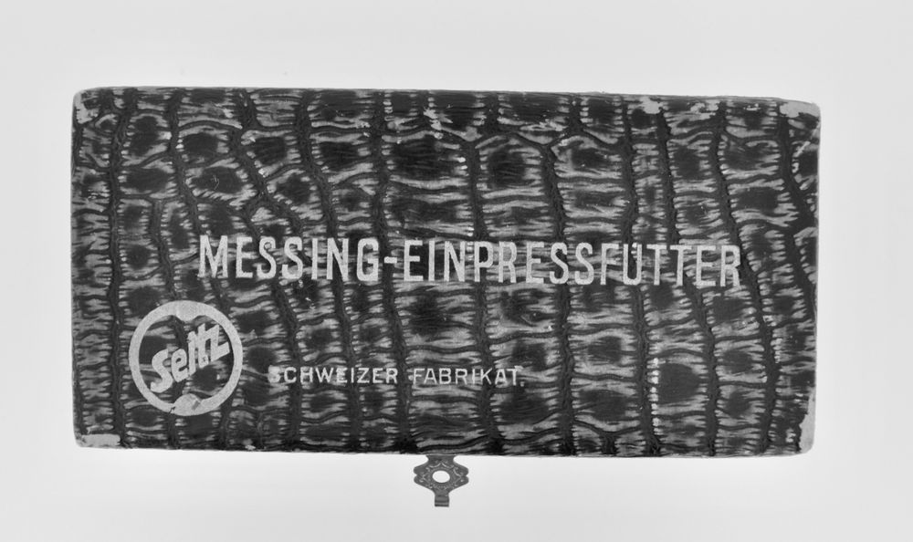 Messing Einpressfutter (SEITZ) für Taschenuhren (Gebraucht) in Küsnacht ...
