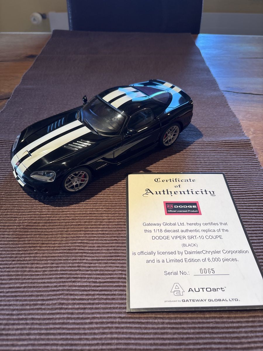 Autoart Dodge Viper SRT-10 Coupé 1:18 (Gebraucht) in Möhlin für CHF 20 ...