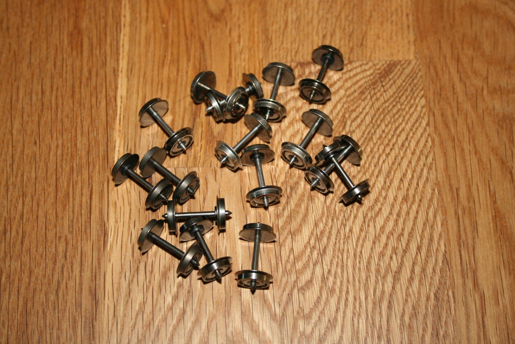 Roco 16 x 40182 Radsatz DC 11mm (Gebraucht) in Bavois für CHF 24 – mit ...