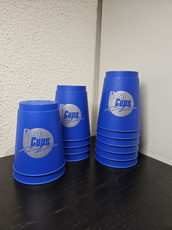 Flashcups, blau (Gebraucht) in Buttisholz für CHF 10 – mit Lieferung ...